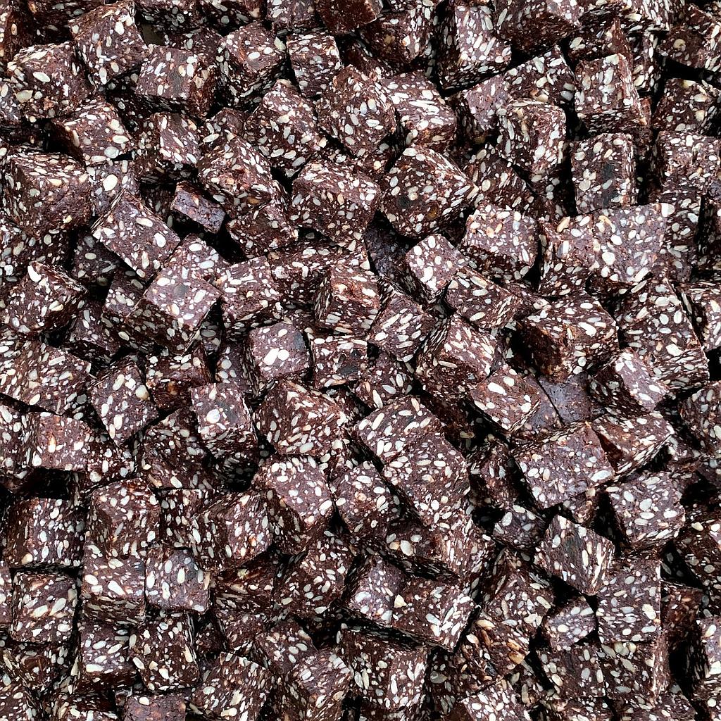 CACAO & GOJI, chunks of energy – Om Foods | Organic Matters